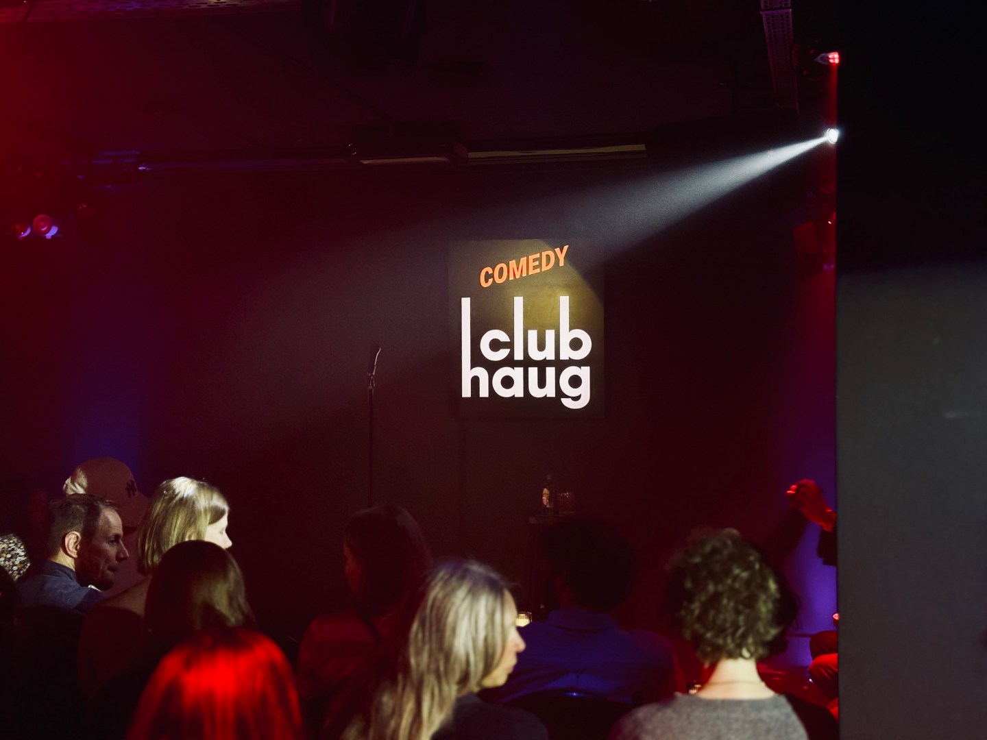 Stand-up Comedy in Rotterdam: Club Haug – Een avondje huilen van het ...